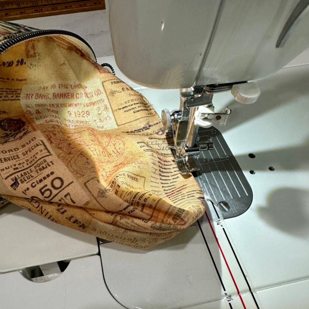 These Handmade Zipper Pouches are Approachable AND Make a GREAT GIFT!